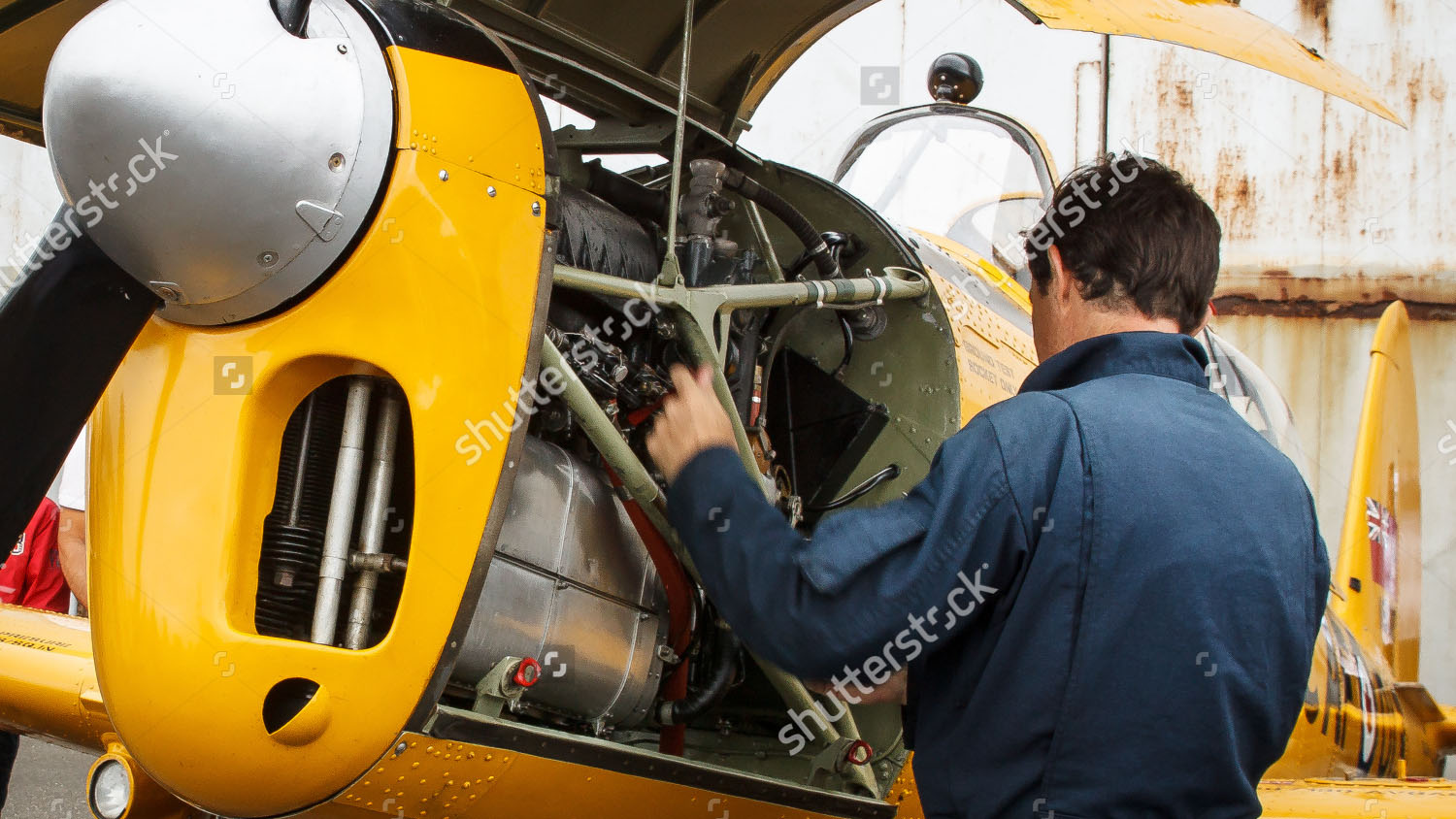stock-photo-machine-operator-231833419 - Meisinger Aviation