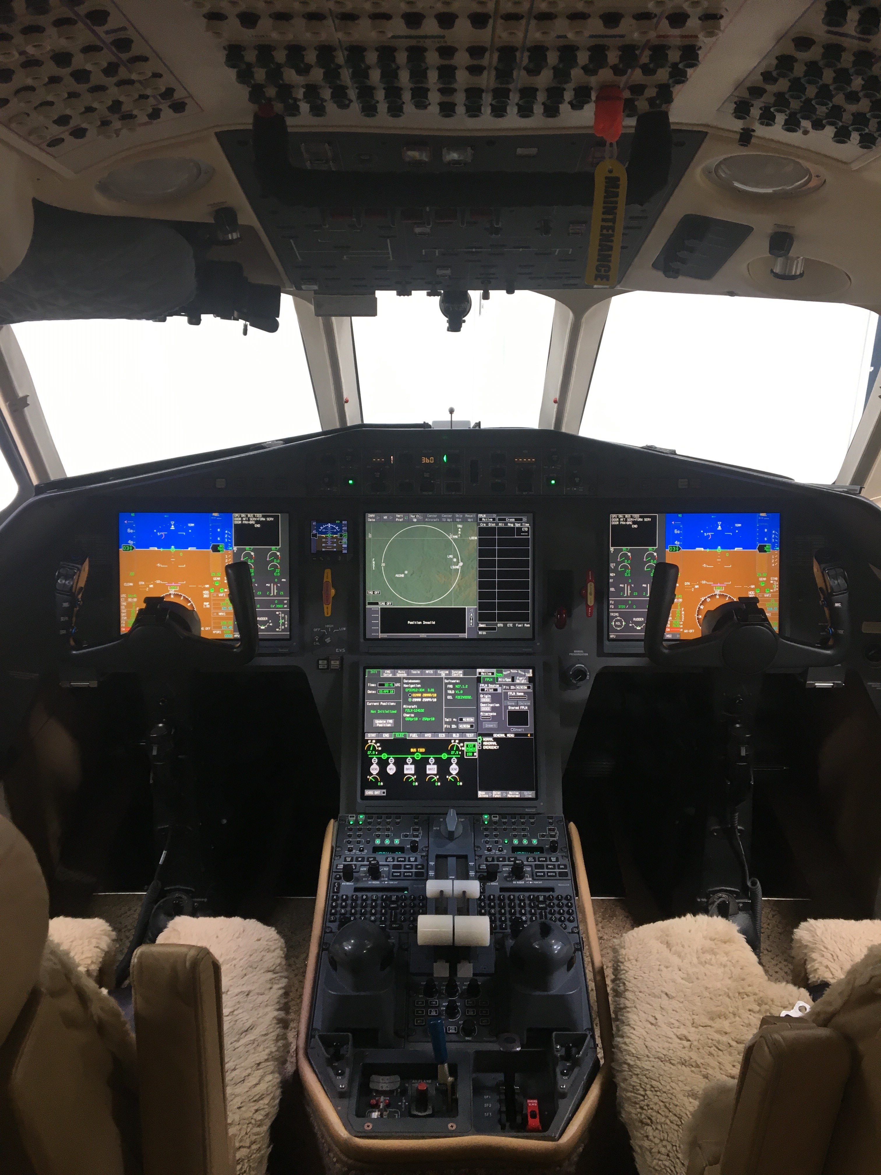 Falcon 2000LX-panel - Meisinger Aviation